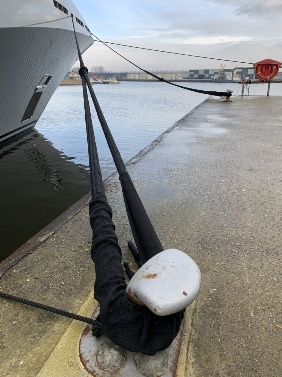 Mooring lines for Superyachts dyneema and polyester.